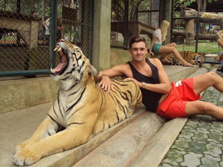 Möt tigertämjaren Simon Broström | Valbo HC A-lag Herrar